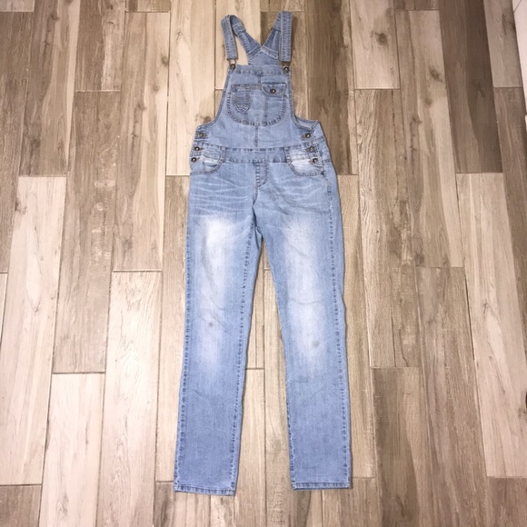 ChiOle | Pants & Jumpsuits | Super Cute Chiole Denim Overalls | Poshmark